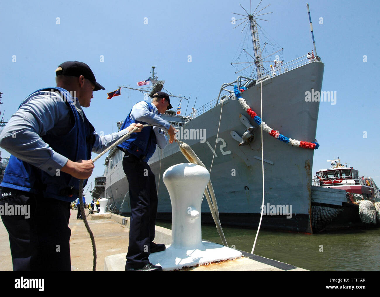 Uss shreveport lpd 12 hi-res stock photography and images - Alamy