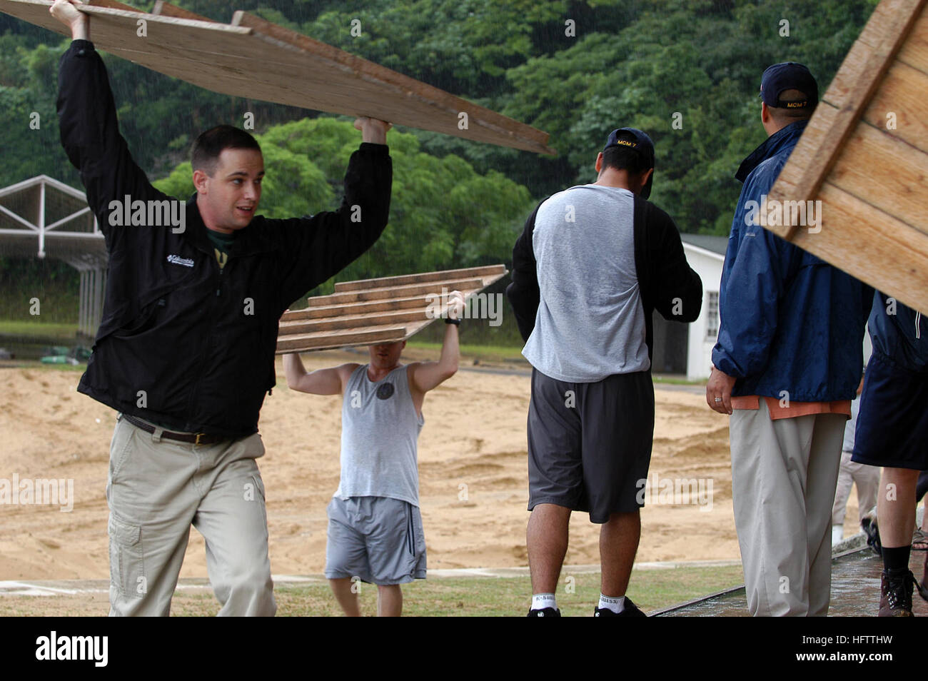 Forward deployed naval forces fdnf mine countermeasure ship uss hi-res ...