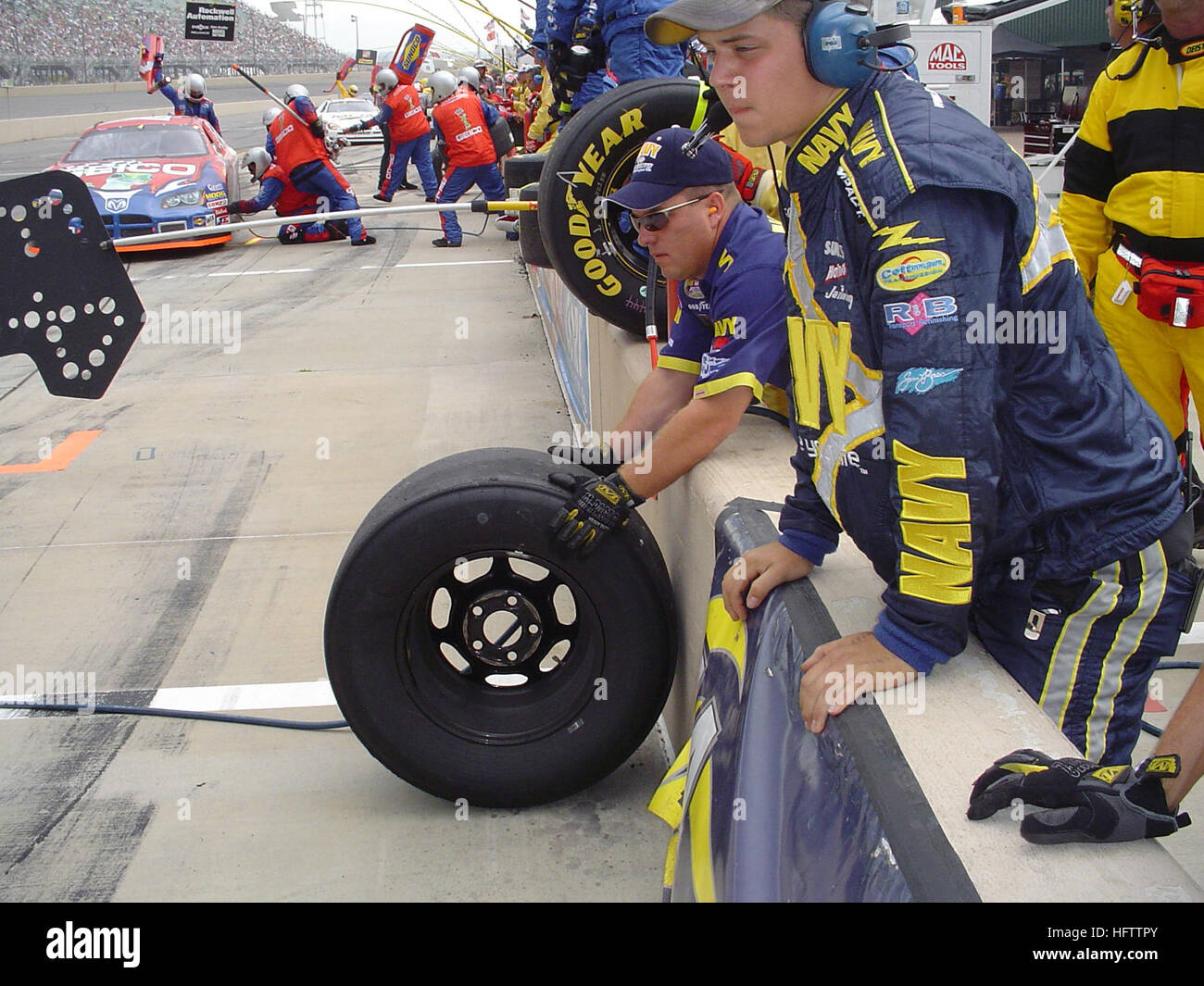 Nascar pit stop hi-res stock photography and images - Alamy