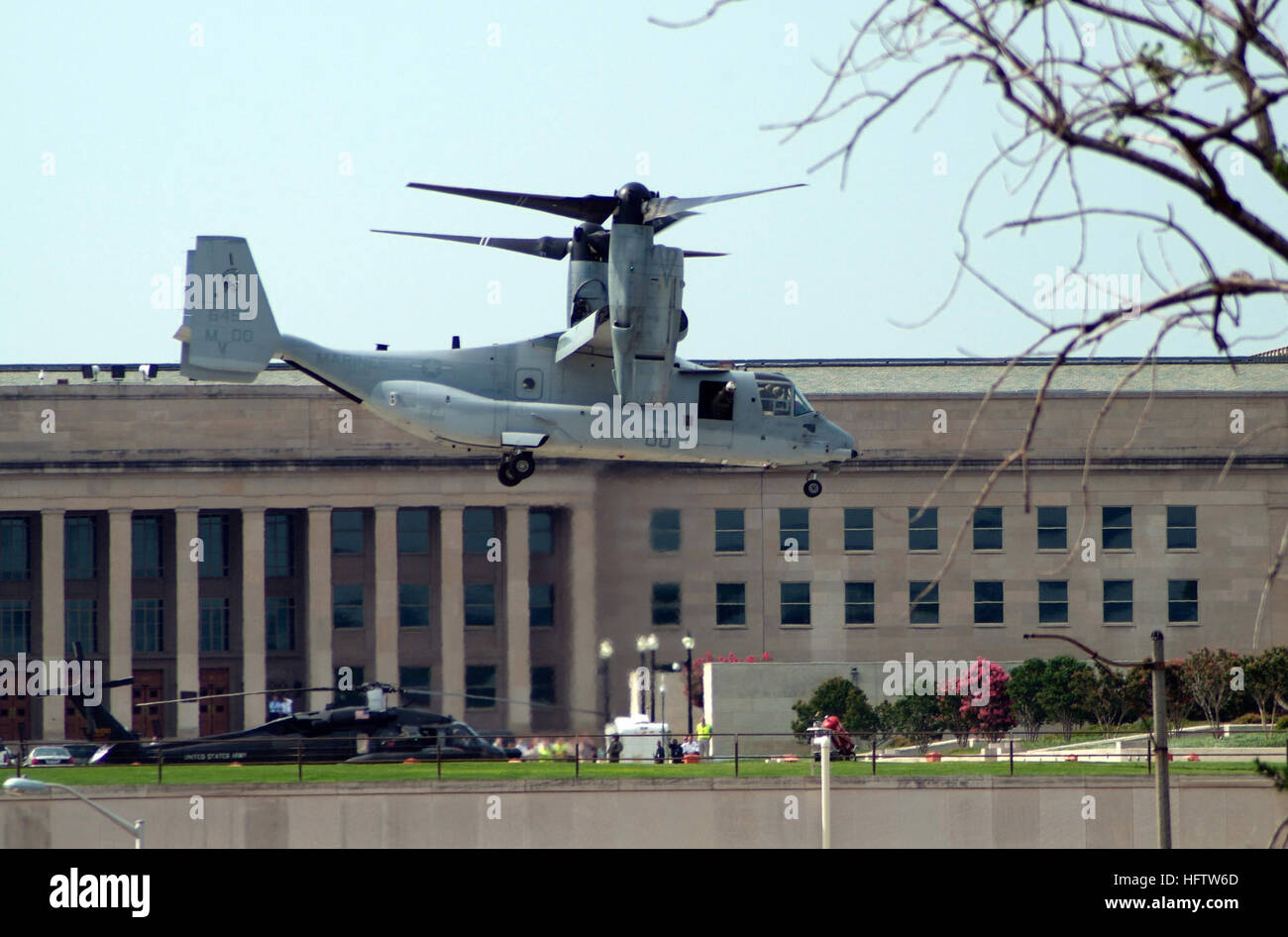 A V-22 Osprey from Marine Tiltrotor Operational Test and Evaluation ...