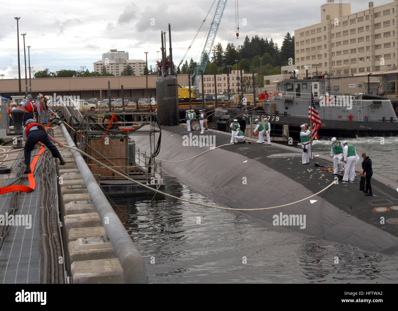 070722-N-4386D-002 BREMERTON, Wash. (July 22, 2007) Ð Naval Base Kitsap ...