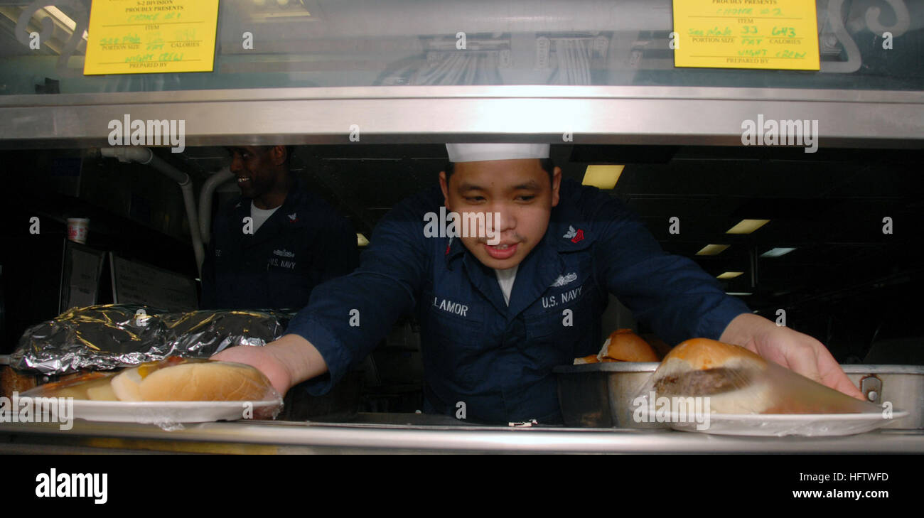 Amphibious assault ship uss bonhomme richard lhd 6 bhr hi-res stock ...