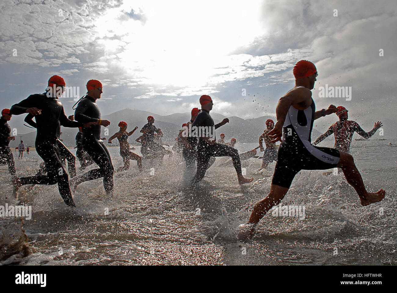 400 meter ocean swim hi-res stock photography and images - Alamy