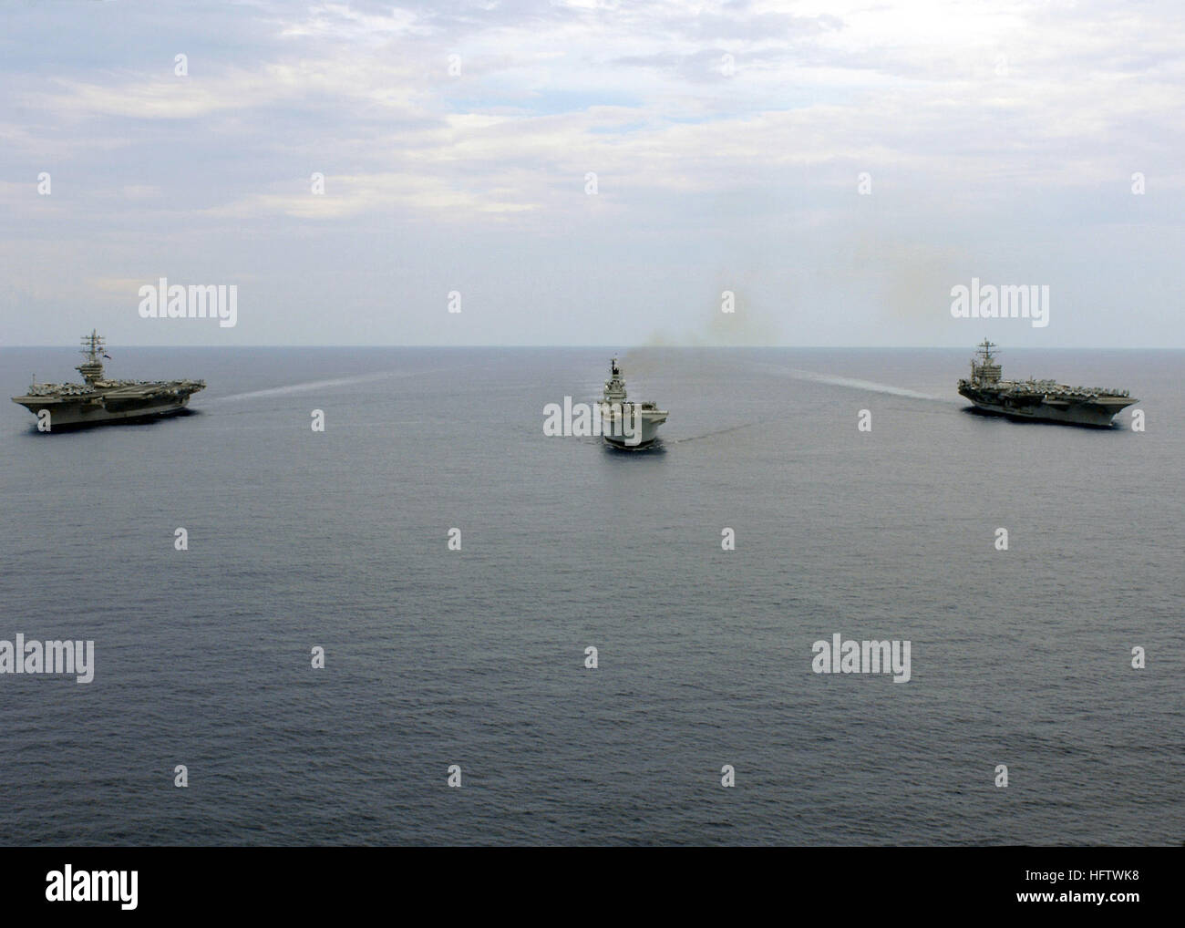 Invincible class aircraft carrier hi-res stock photography and images ...