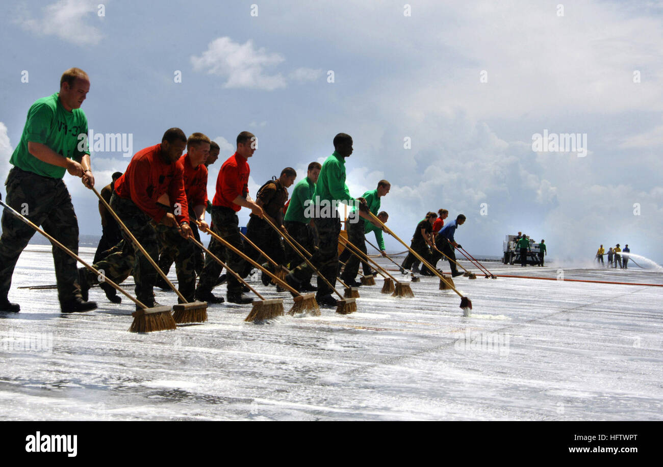 070731-N-3535J-066 ATLANTIC OCEAN (July 31, 2007) - Sailors clean the ...