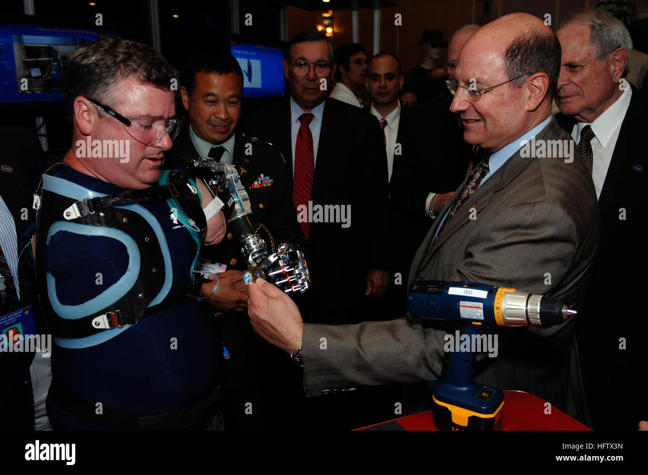 Double arm amputee hi-res stock photography and images - Alamy