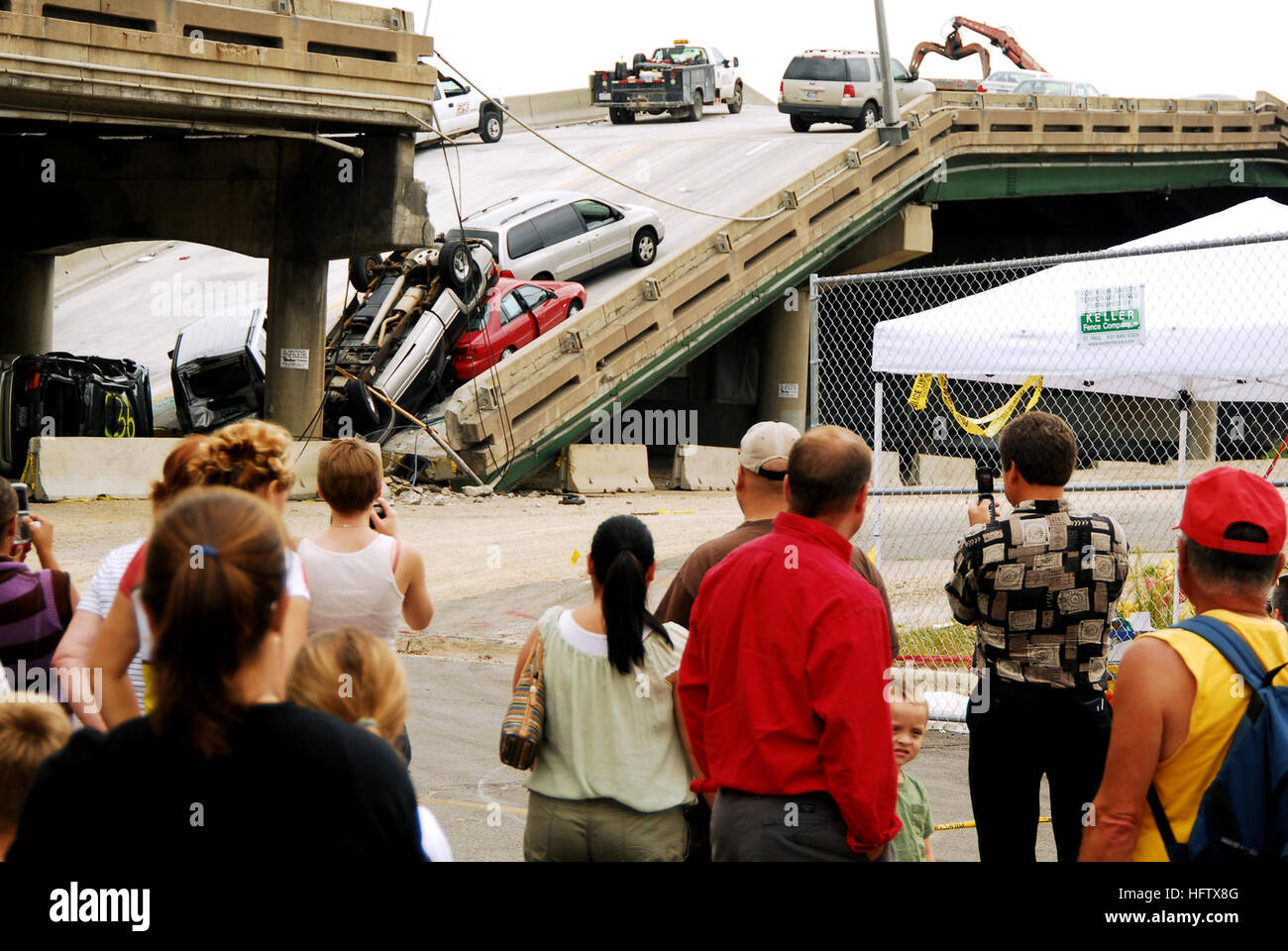 I 35 bridge collapse site hi-res stock photography and images - Alamy