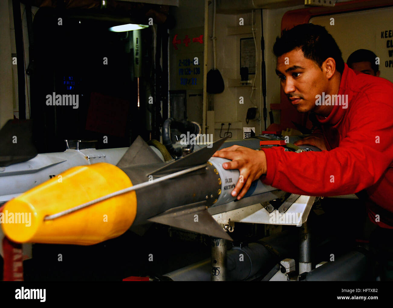 Aim 20 air to air missile hi-res stock photography and images - Alamy