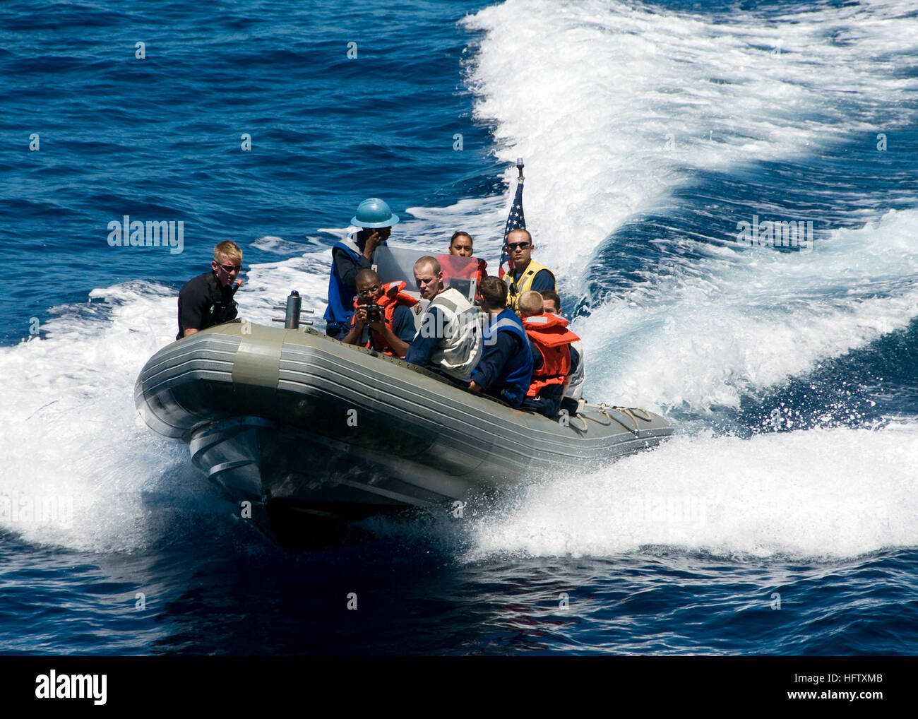 070817-N-0483B-001 PACIFIC OCEAN (Aug. 17, 2007) - Sailors aboard ...