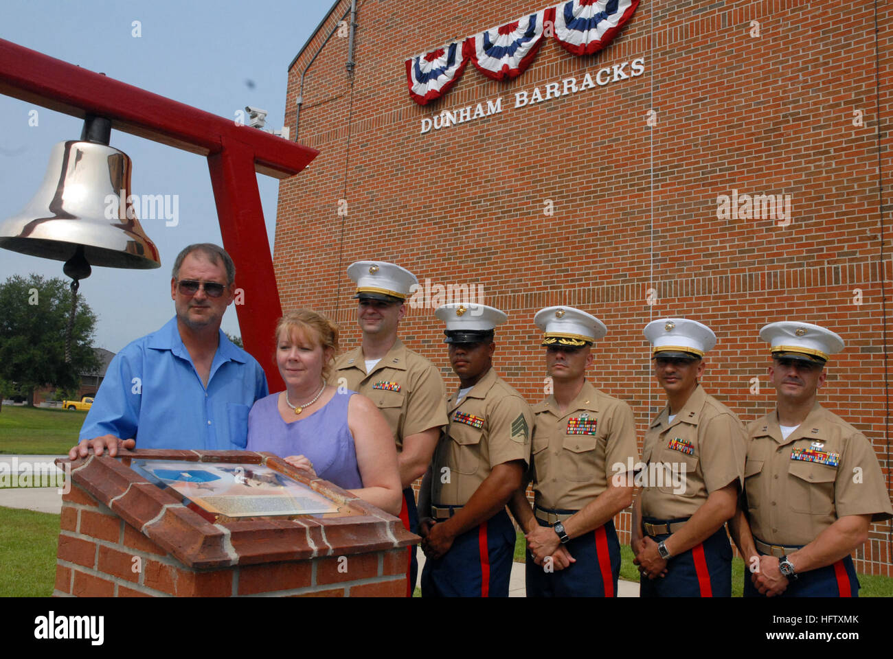 070817-N-9610-050 KINGS BAY, Ga. (Aug. 17, 2007) – Dan and Deb Dunham ...