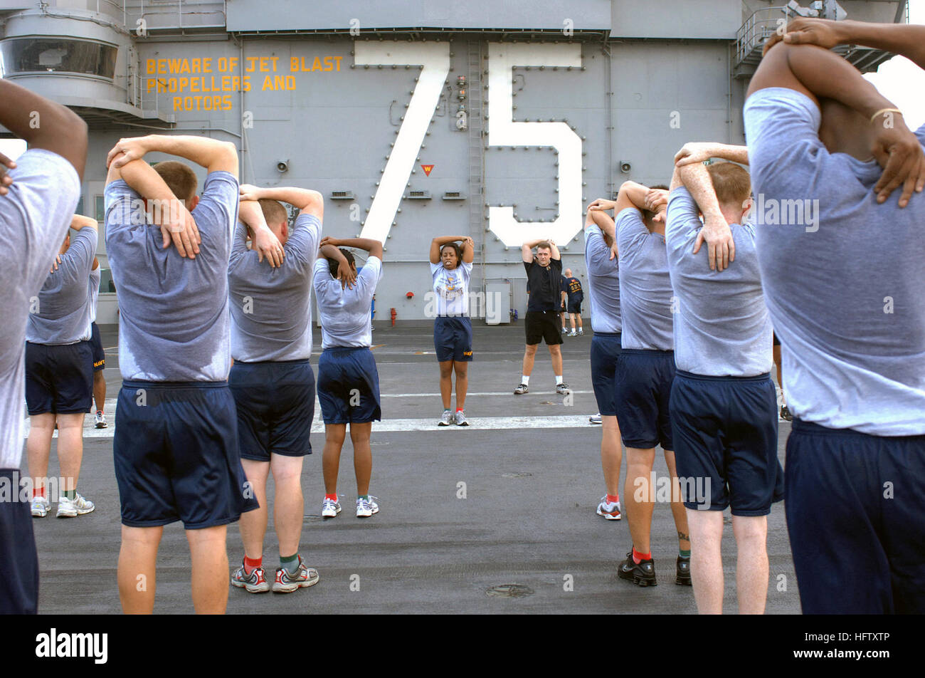 070820-N-2699R-569 ATLANTIC OCEAN (Aug. 20, 2007) - Cryptologic ...