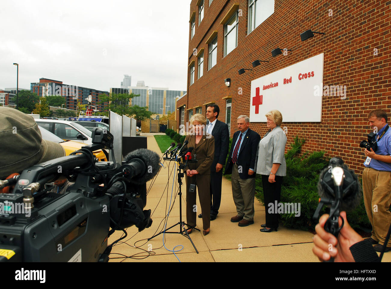 Federal transportation secretary mary peters hi-res stock photography ...
