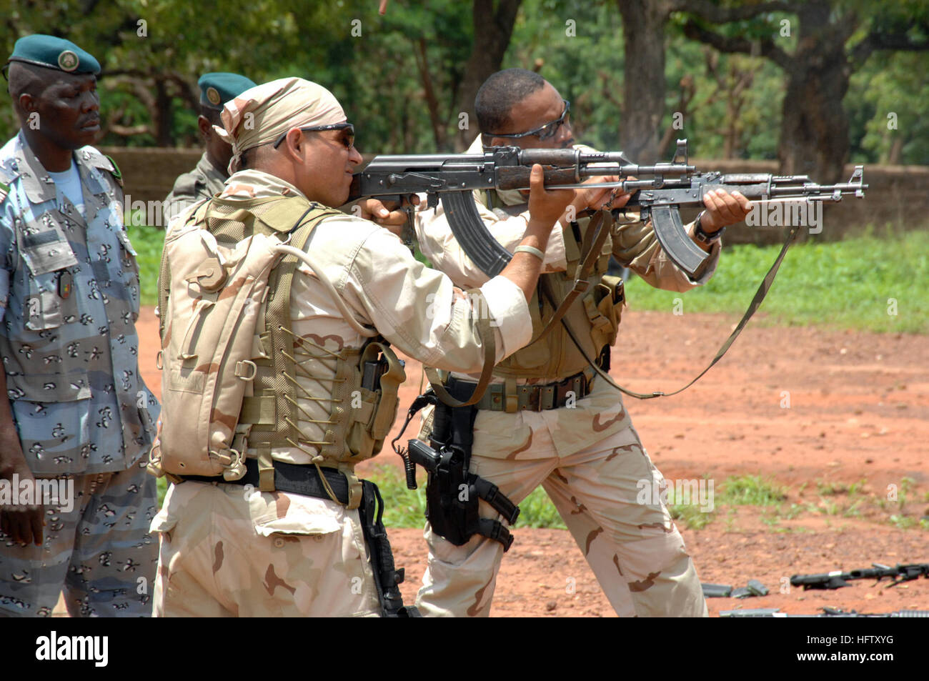 U s navy force protection hi-res stock photography and images - Alamy