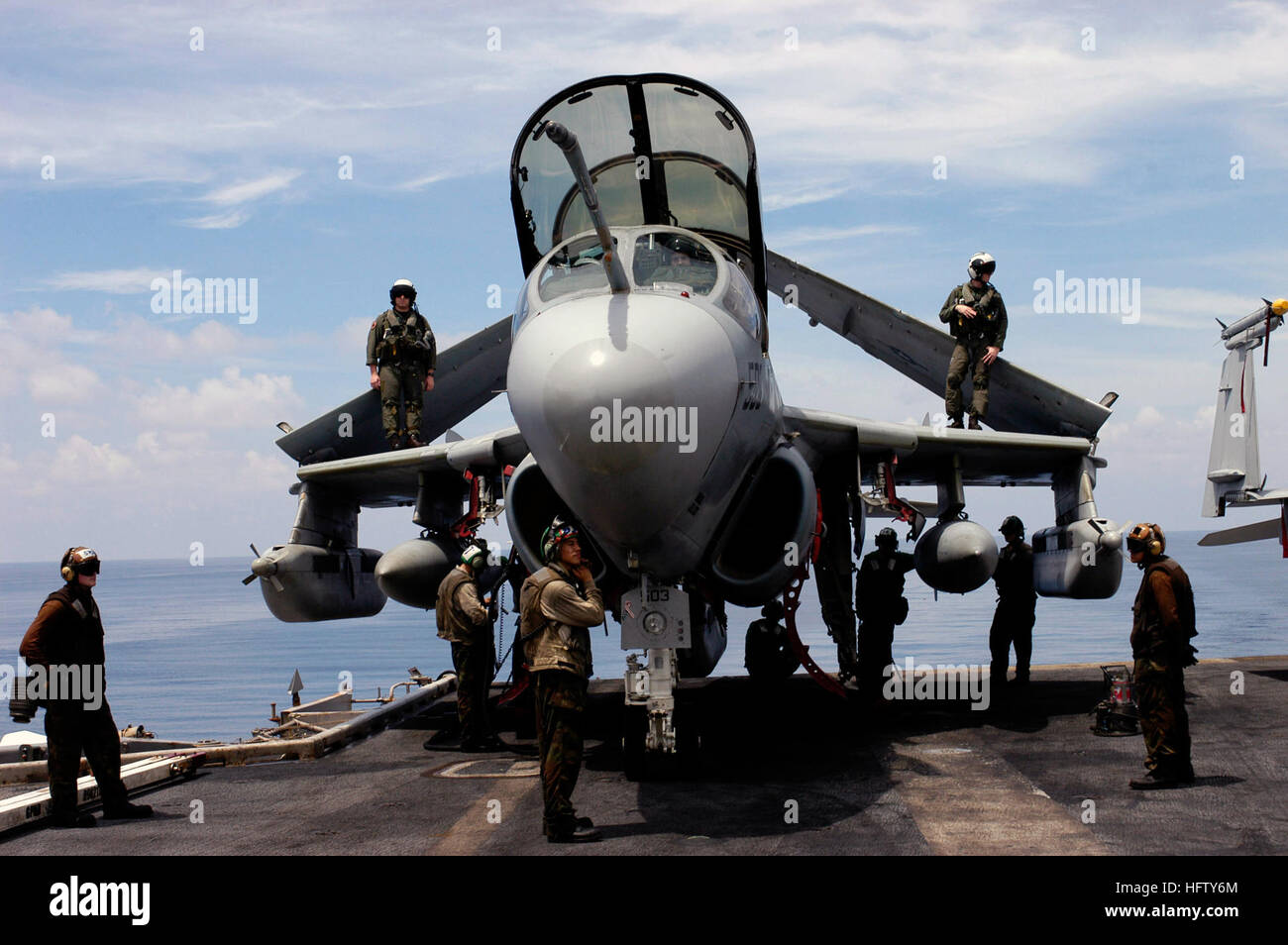 Electronic attack wing pacific hi-res stock photography and images - Alamy