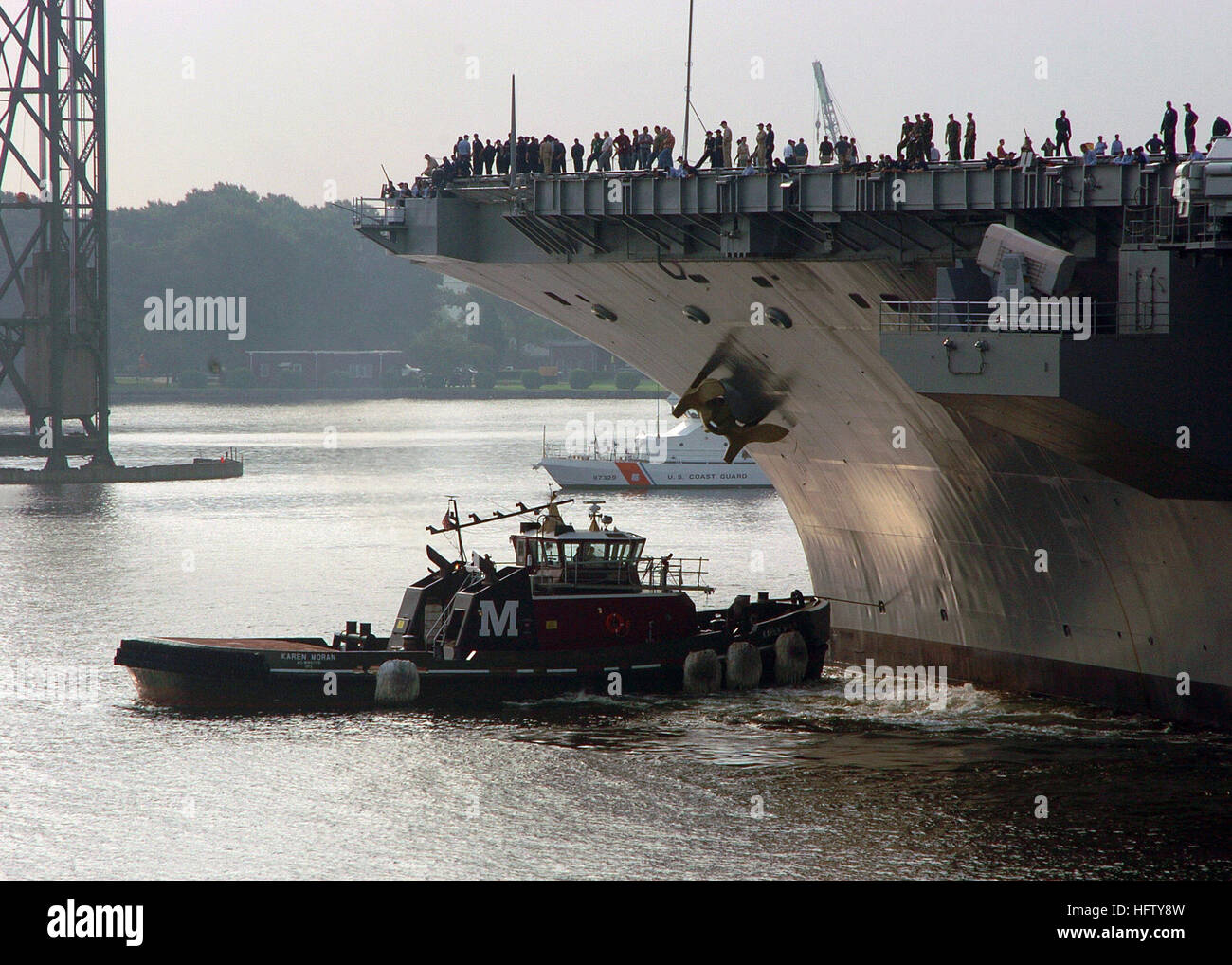 070827-N-5248R-002 PORTSMOUTH, Va. (Aug. 27, 2007) - Nuclear-powered ...
