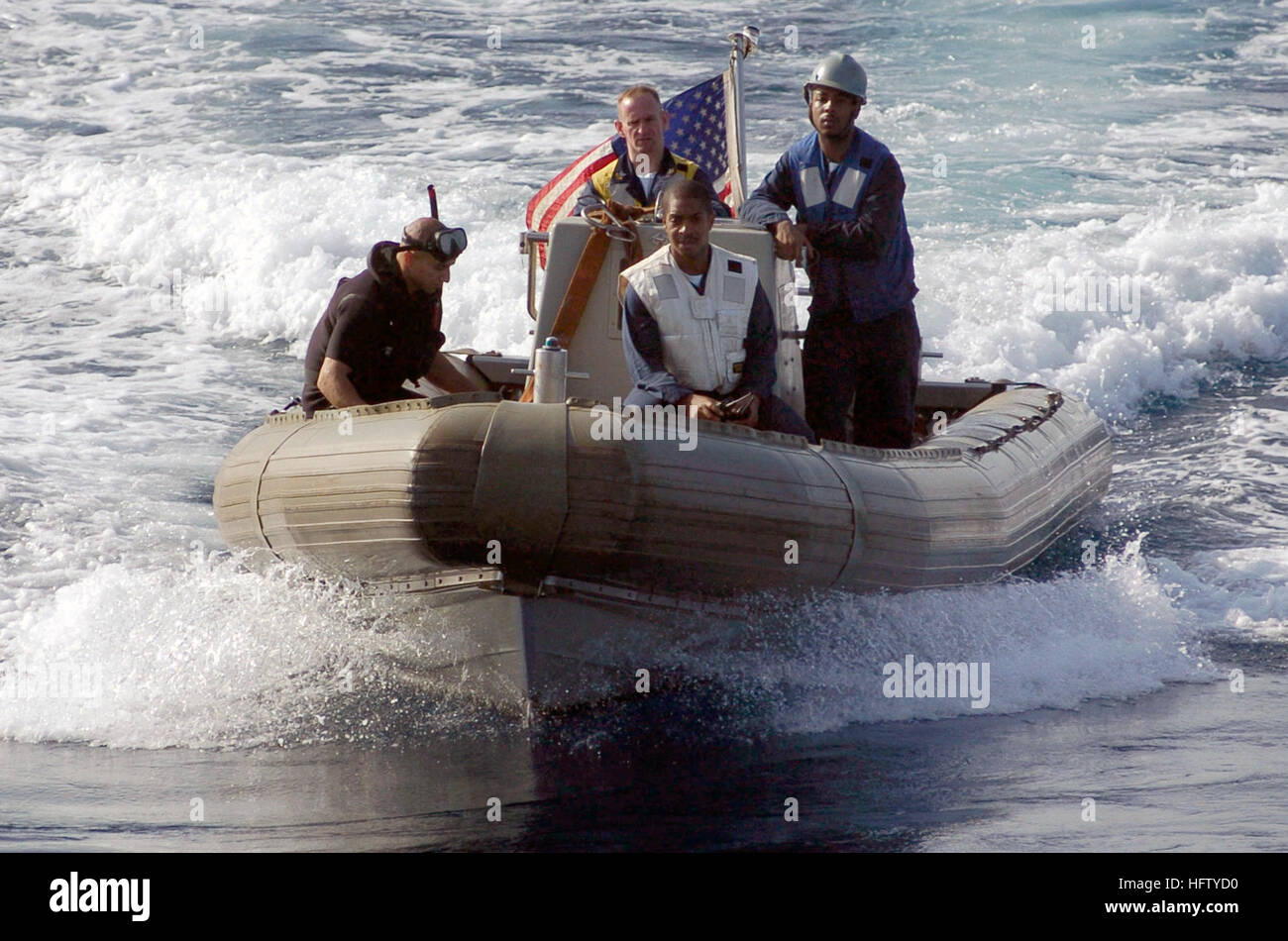 Us navy inflatable boat hi-res stock photography and images - Alamy