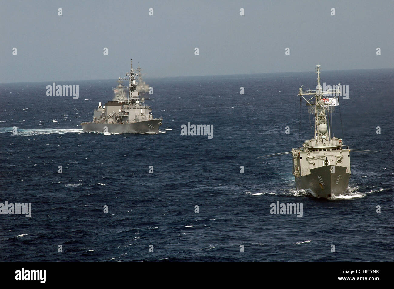 Royal Australian Navy frigate HMAS Adelaide (FFG 01) and Japan Maritime ...