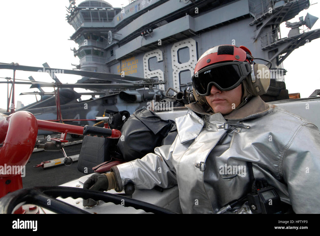 070905-N-6326B-030 INDIAN OCEAN (Sept. 5, 2007) - Aviation Boatswain's ...