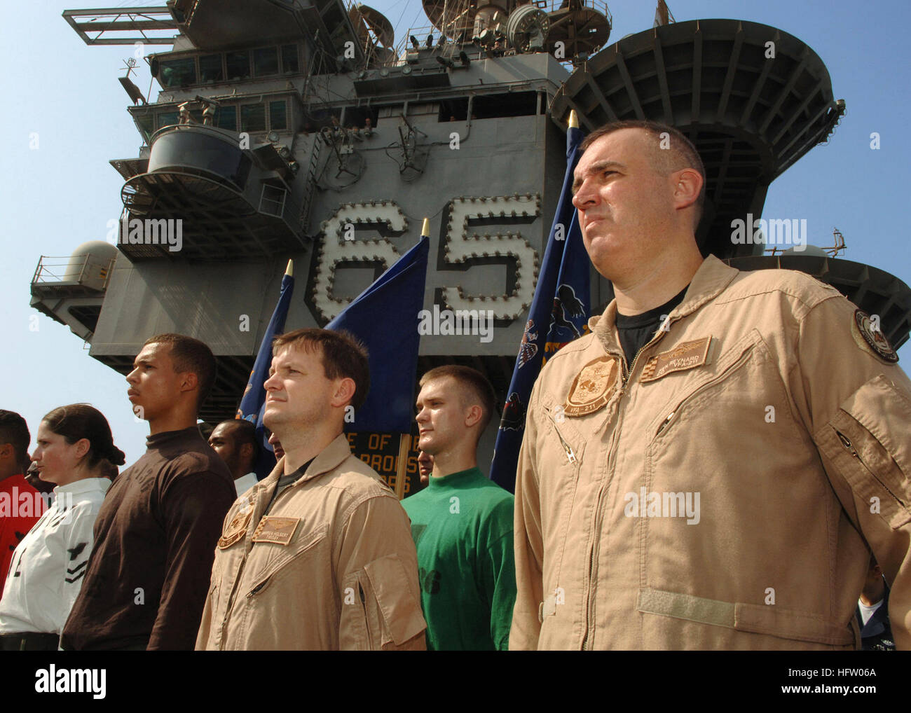 070911-N-5928K-007 PERSIAN GULF (Sept. 11, 2007) - Sailors conduct a ...