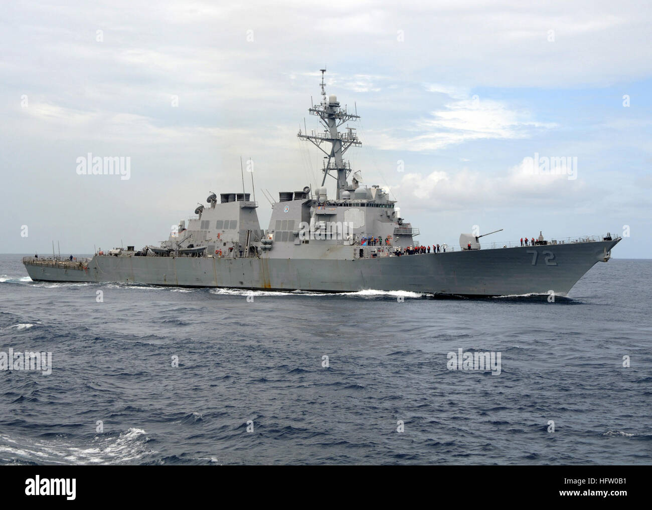 Guided missile cruiser uss mahan ddg 72 hi-res stock photography and ...