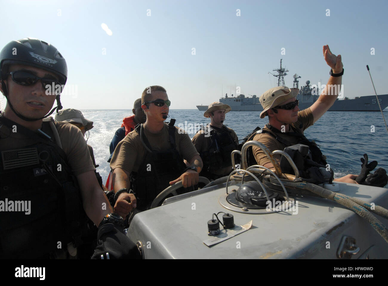 Uss carr ffg 52 hi-res stock photography and images - Alamy