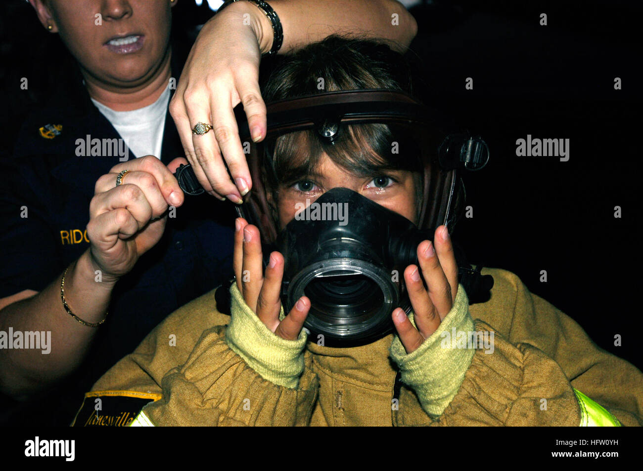 070926-N-3349L-043 PACIFIC OCEAN (Sept. 26, 2007) - Chief Storekeeper ...