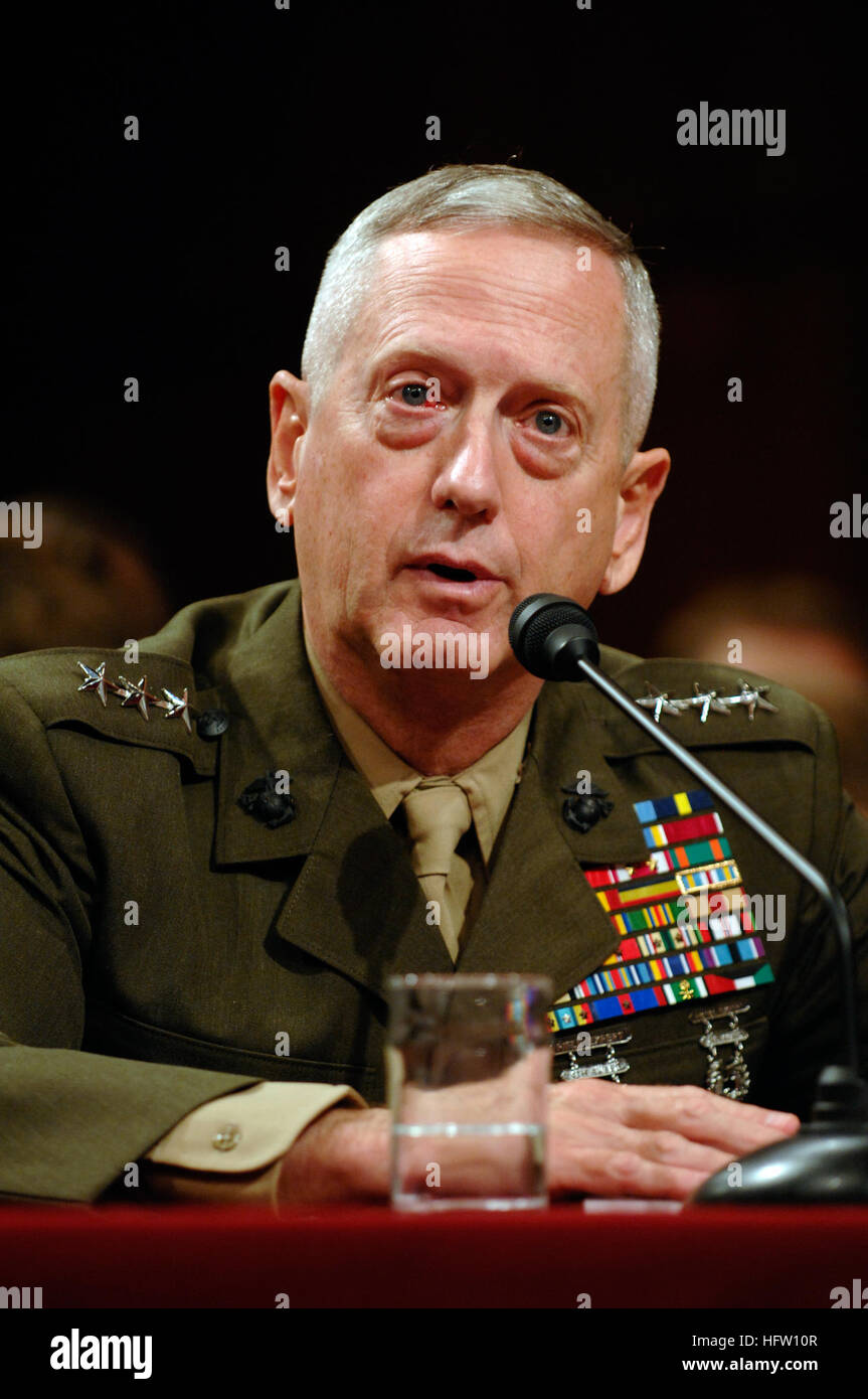 Lt gen james mattis hi-res stock photography and images - Alamy