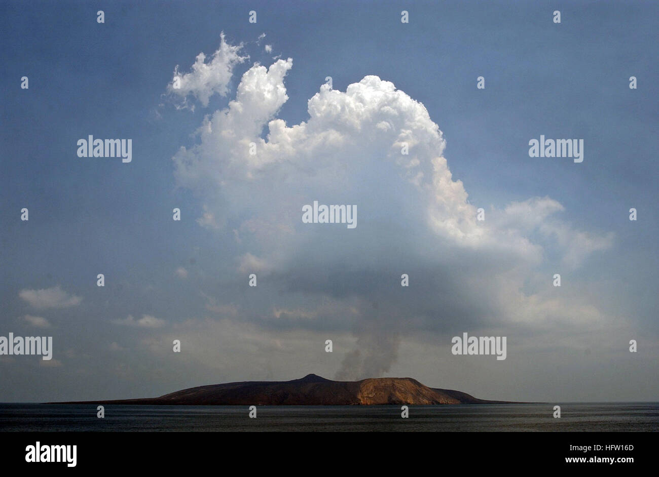 071001-N-5459S-037 RED SEA (Oct. 1, 2007) - A volcano on the Yemeni ...