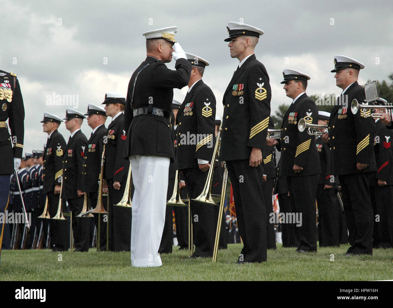 071001-N-0773H-069 FORT MYER, Va. (Oct. 1, 2007) - Marine Gen. Peter ...