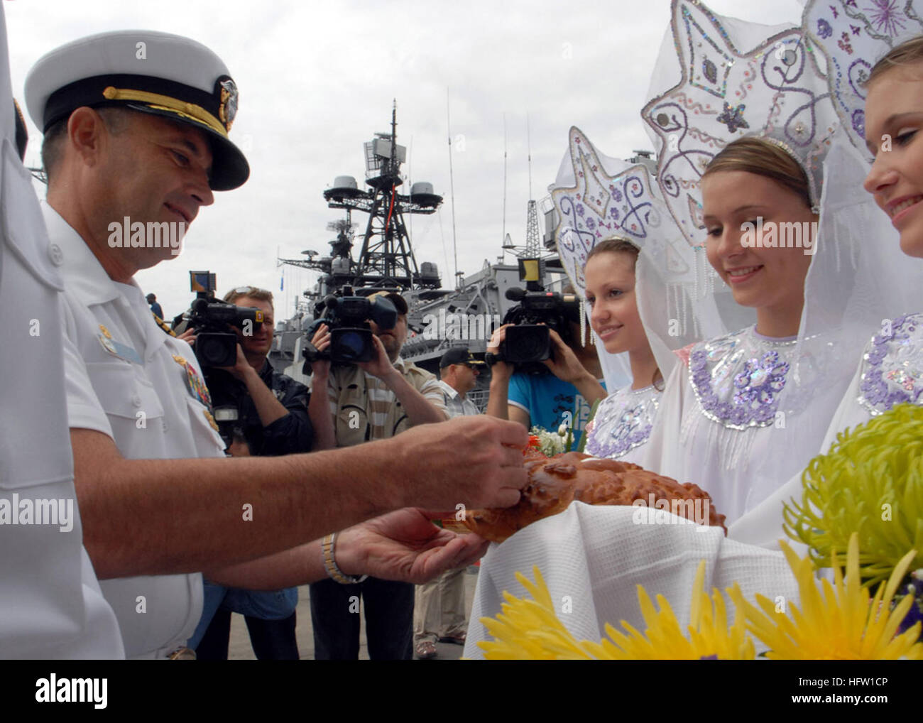 Commanding officer capt leo goff hi-res stock photography and images ...