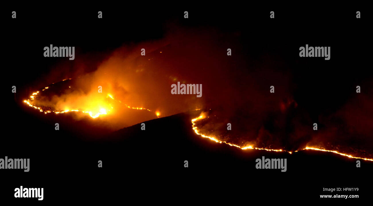 San diego countyos burning landscape hi-res stock photography and ...