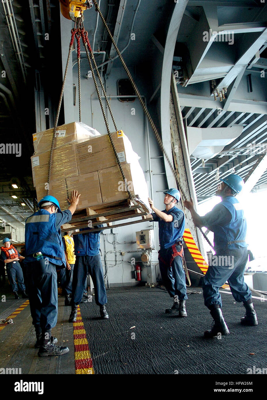 071029-N-8132M-095 PERSIAN GULF (Oct. 29, 2007) - Deck department ...