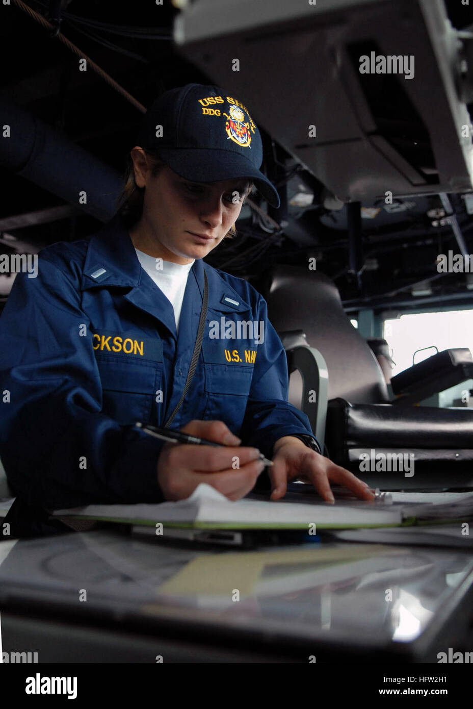 071106-N-7981E-075 PACIFIC OCEAN (Nov. 6, 2007) - Lt. j.g. Elizabeth ...