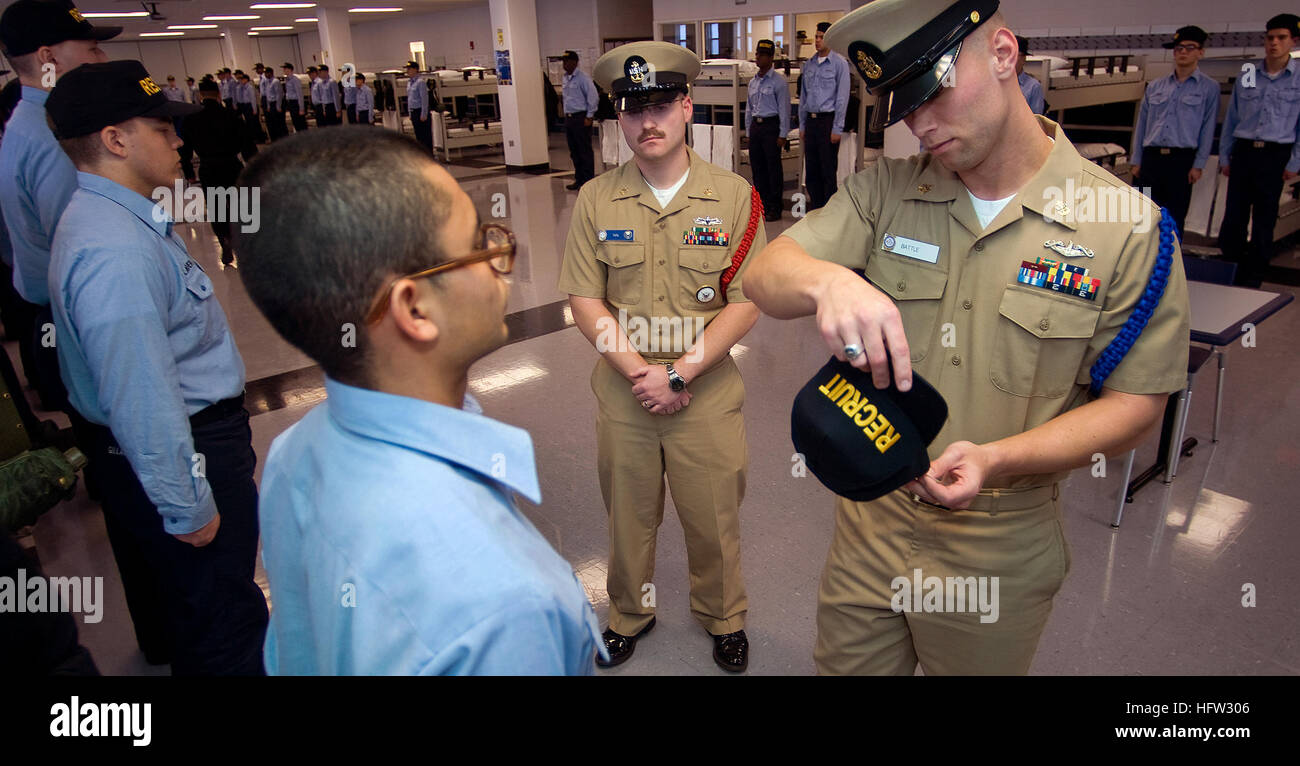A recruit division commander rdc at recruit training command hi-res ...