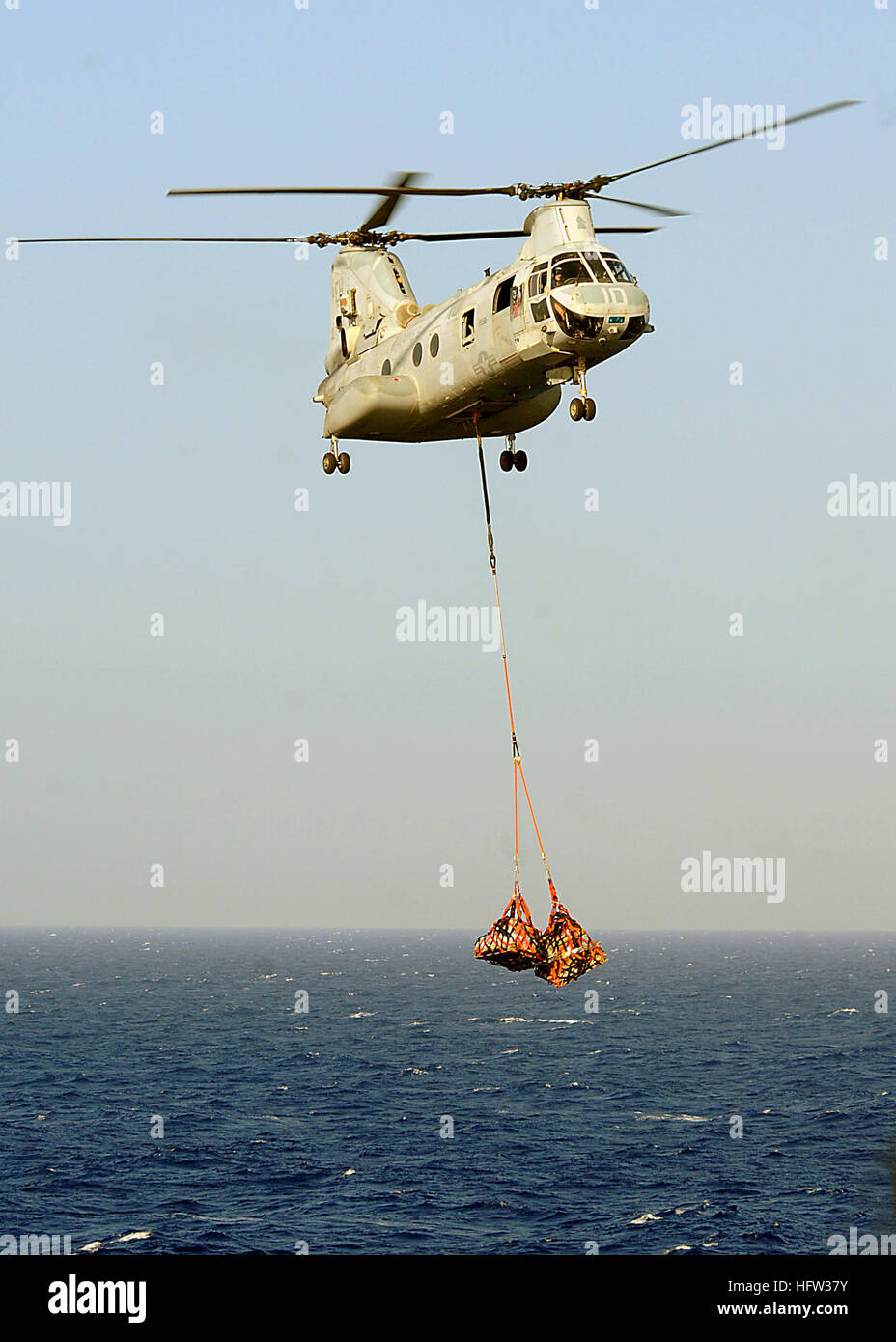 080924-N-1082Z-030 RED SEA (Sept. 24, 2008) A CH-46E Super Stallion ...