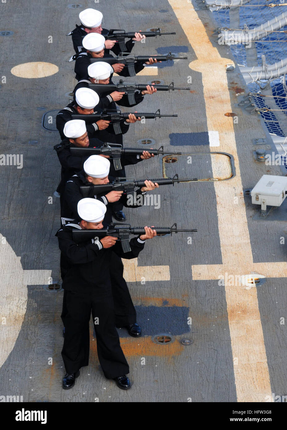 U s navy released uss klakring ffg 42 hi-res stock photography and ...