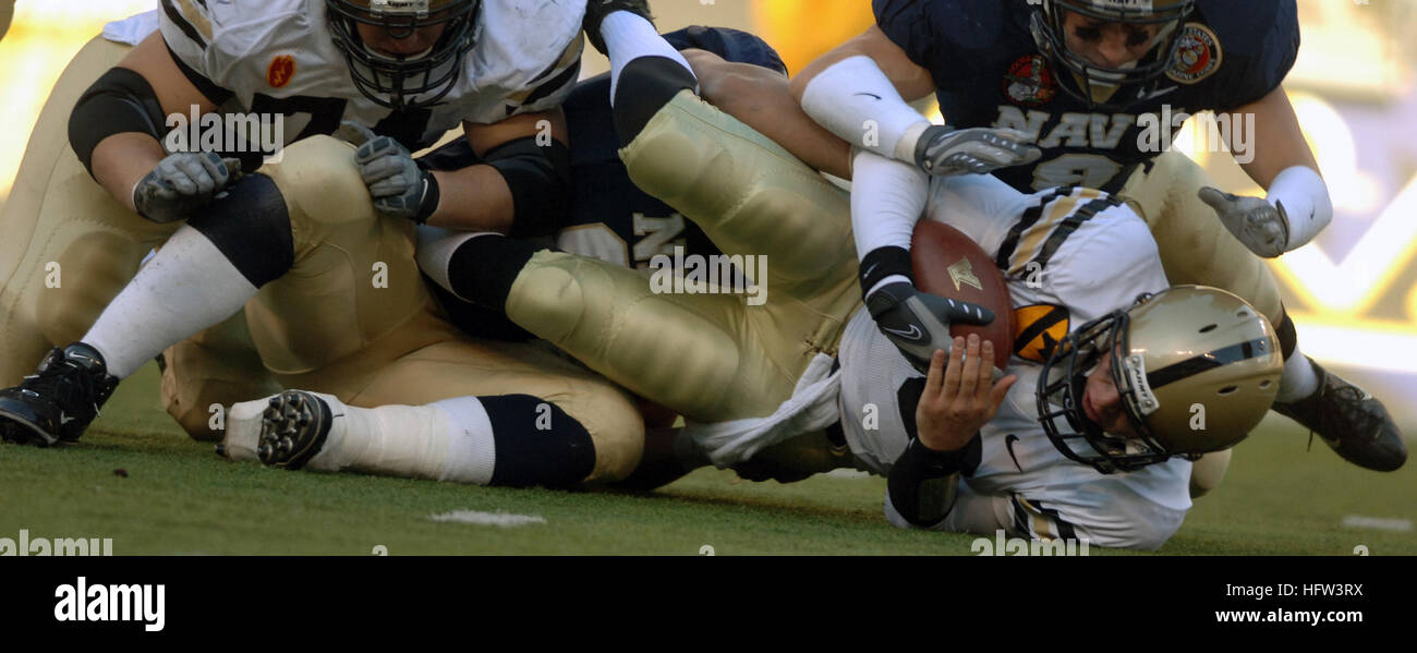 Annual navy vs army game hi-res stock photography and images - Alamy