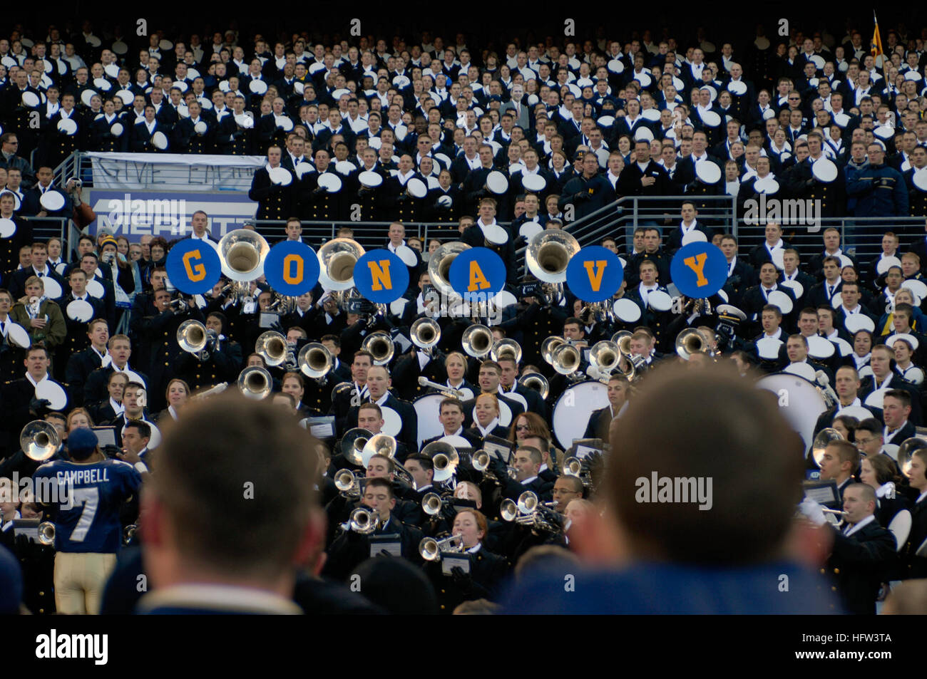 U s naval academy cheerleaders hi-res stock photography and images - Alamy