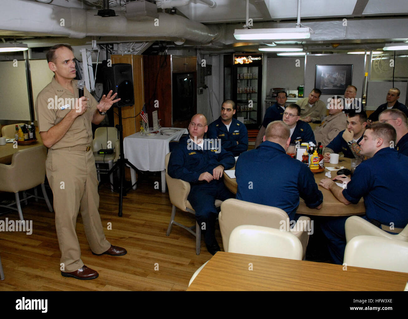 Ships chiefs mess hi-res stock photography and images - Alamy
