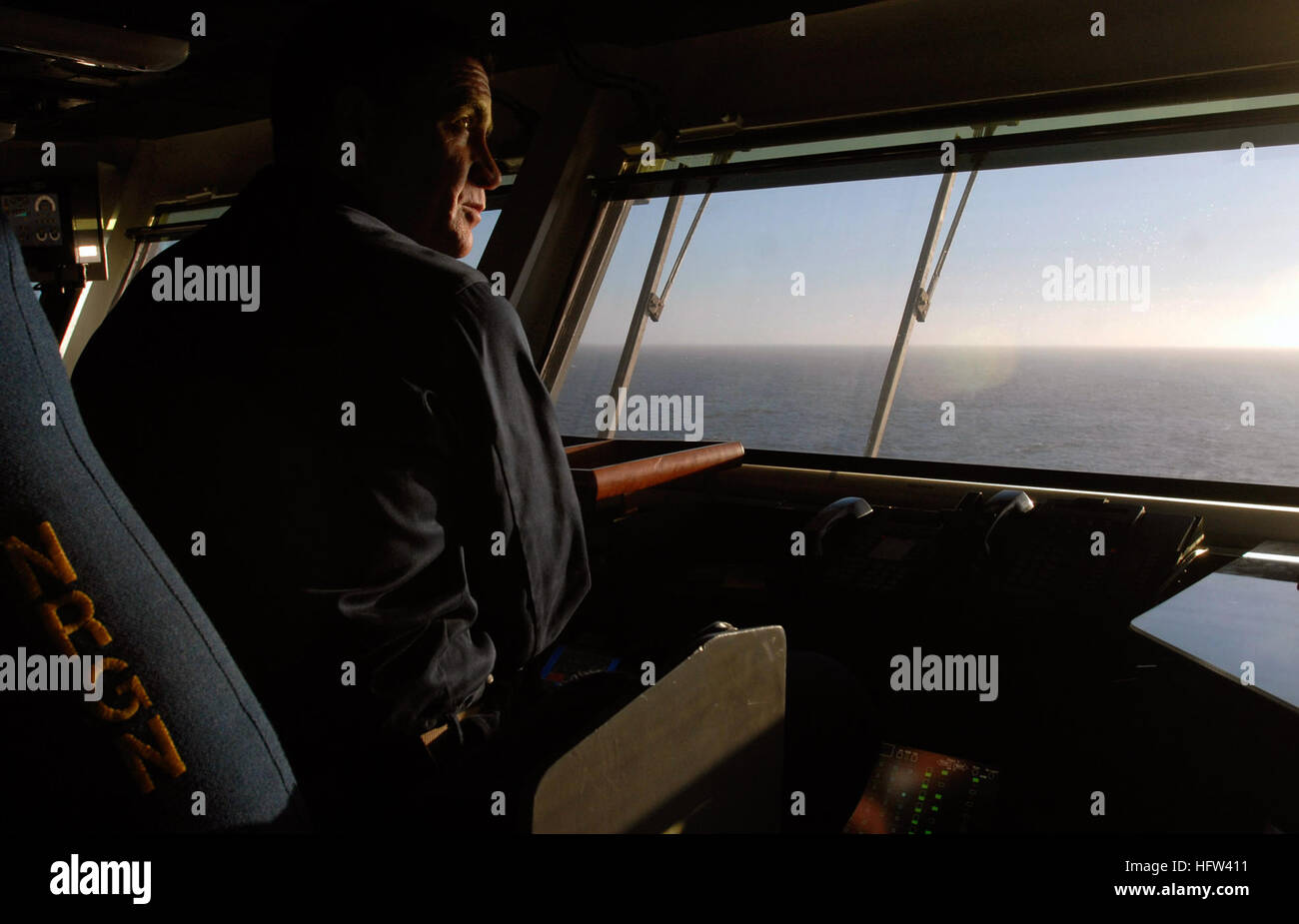 USS Ronald Reagan (CVN 76) executive officer, Capt. Kevin Couch ...