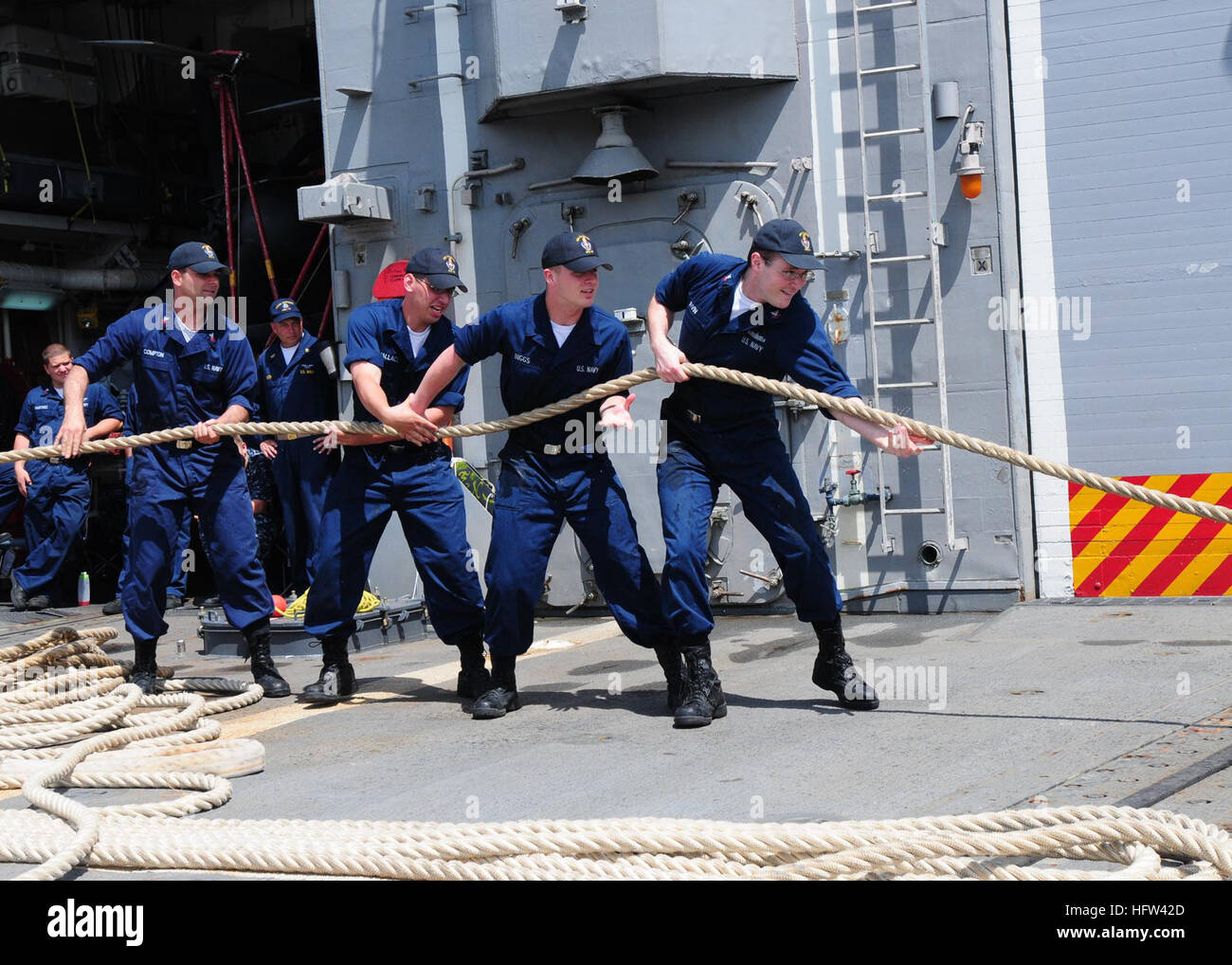 Uss klakring ffg 42 hi-res stock photography and images - Alamy