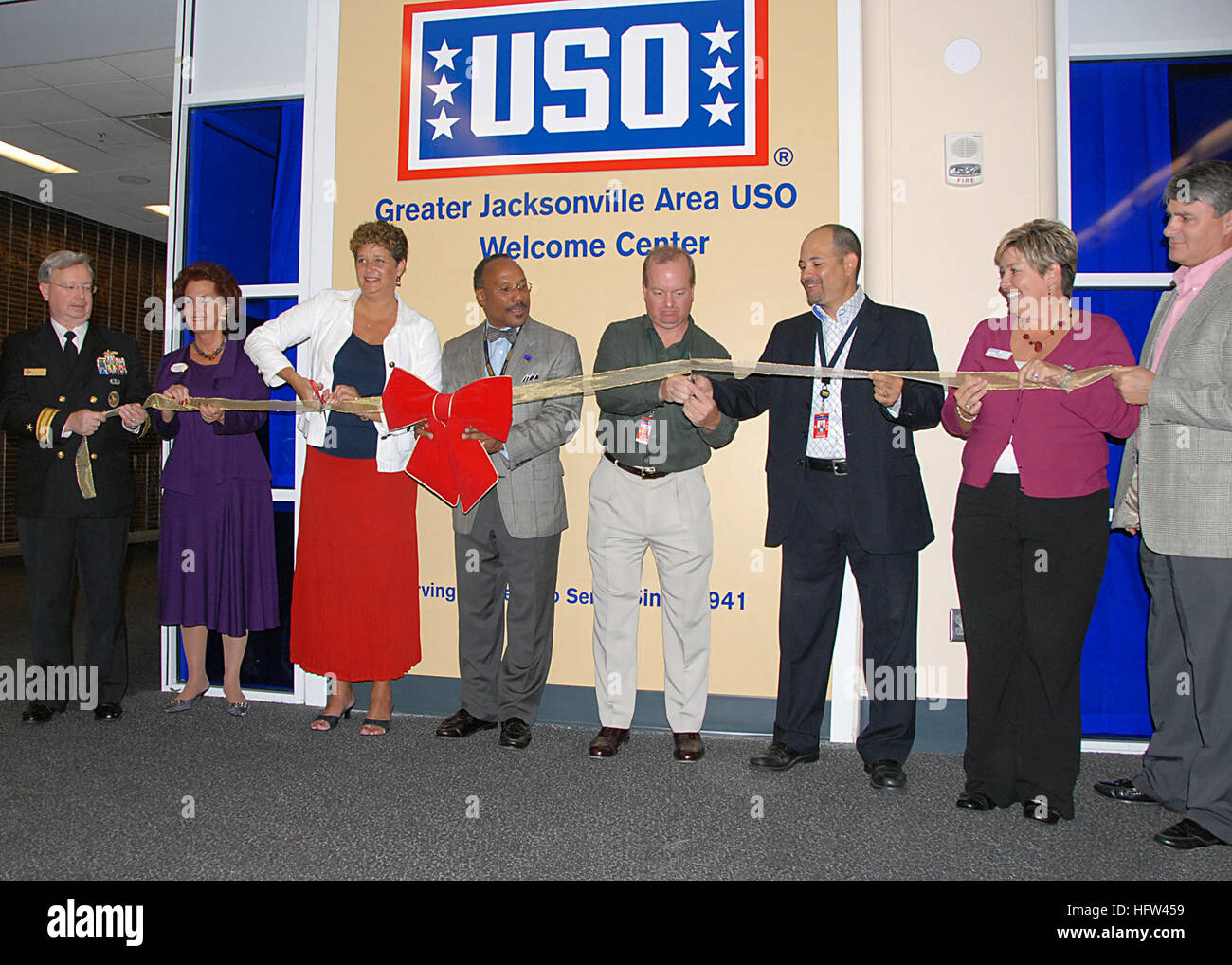 USO Welcome Center at Jacksonville International Airport reopens to ...