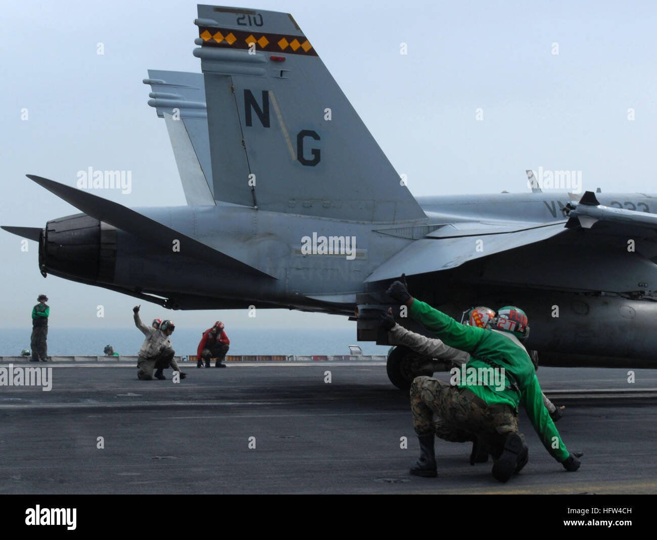 070327-N-2659P-035 ARABIAN SEA (March 27, 2007) - Final checkers ensure ...