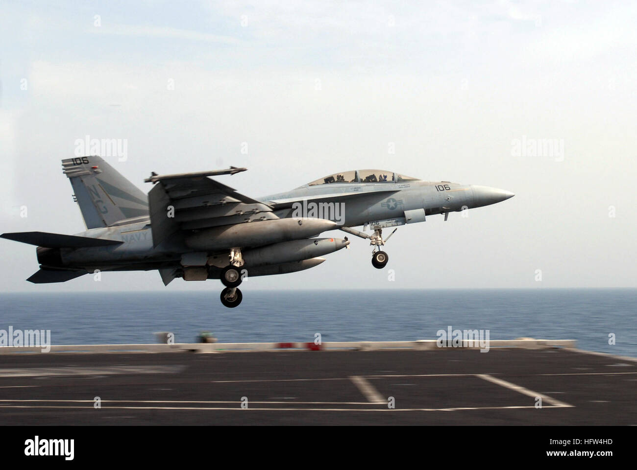 154 wing hi-res stock photography and images - Alamy