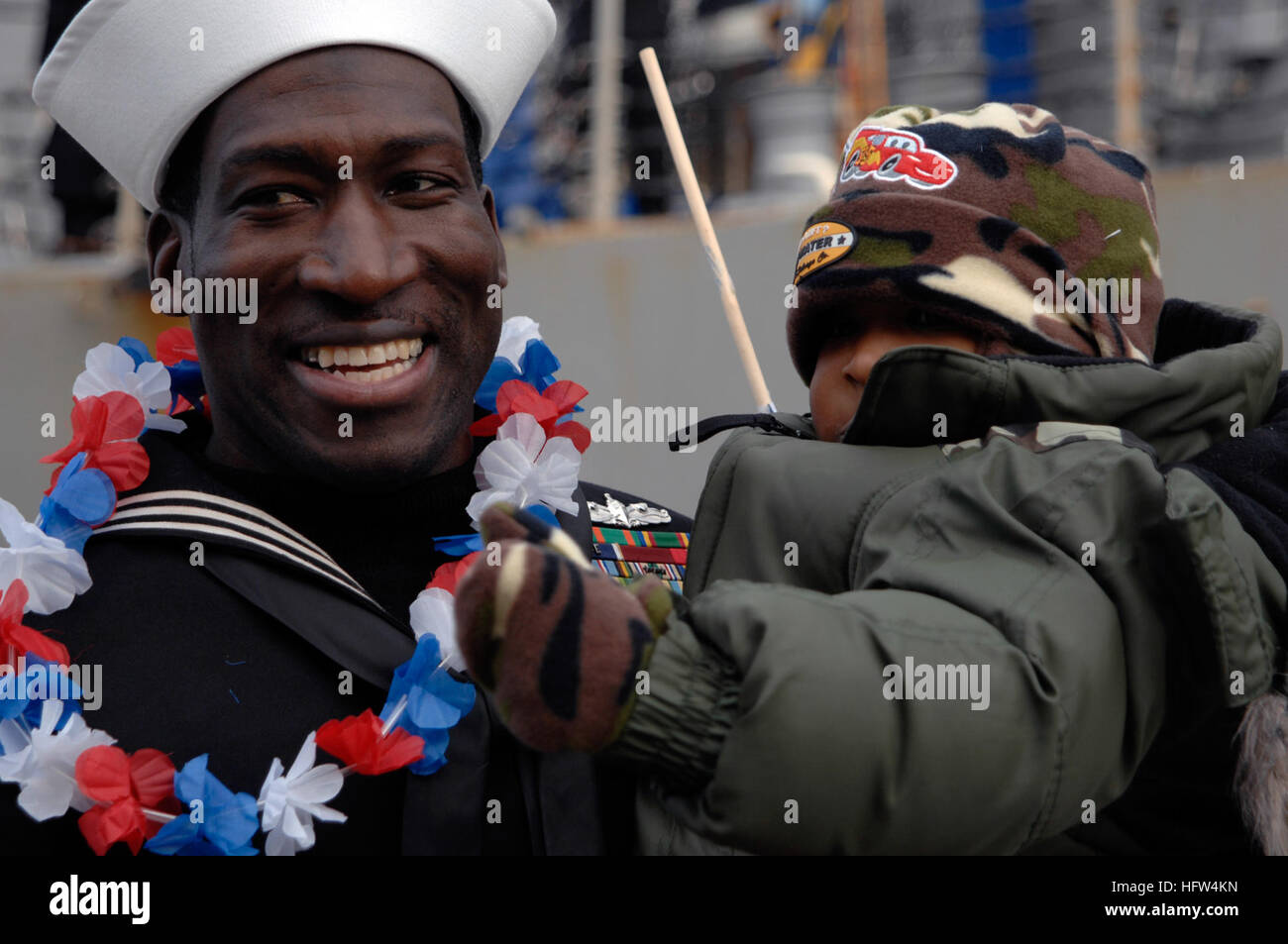 USS James E. Williams (DDG 95), a guided-missile destroyer, returns to ...