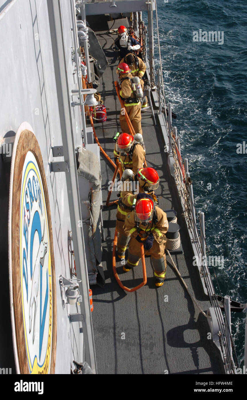 Uss carr ffg 52 hi-res stock photography and images - Alamy