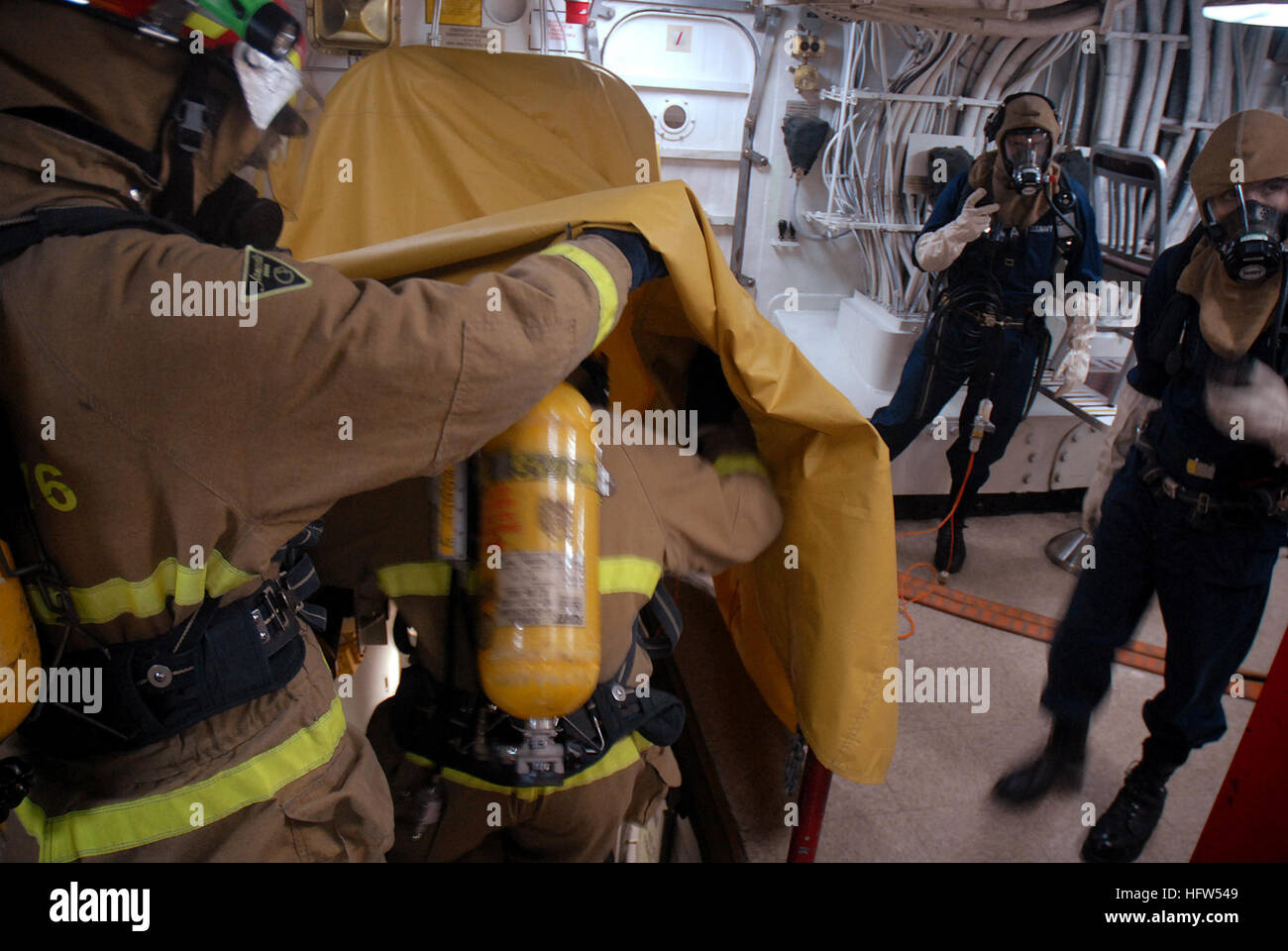 071107-N-1635S-004 PACIFIC OCEAN (Nov. 7, 2007) - Members of the flying ...