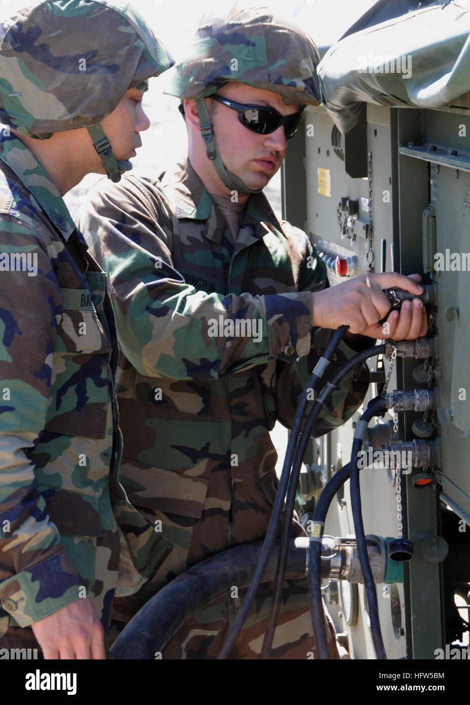 U s navy seabees assigned to amphibious construction battalion 1 hi-res ...