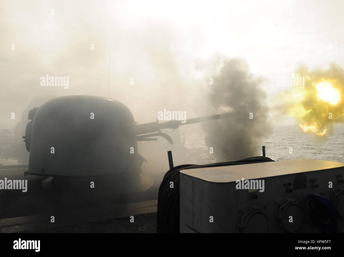 U s navy released uss klakring ffg 42 hi-res stock photography and ...