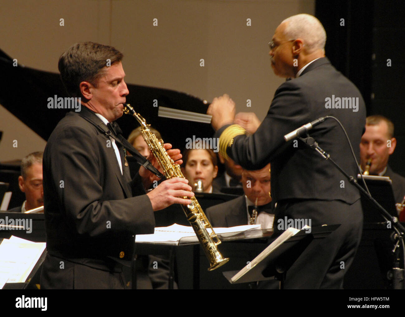 Saxophone soloist hi-res stock photography and images - Alamy